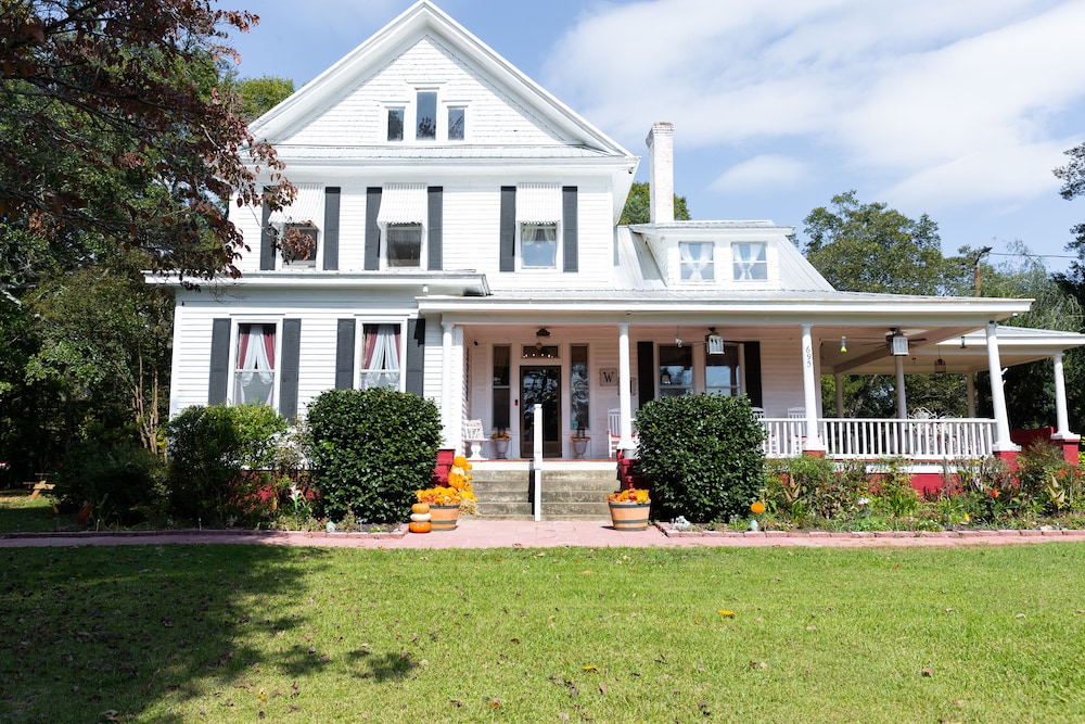 Whole Hearts Bed And Breakfast - Greer, SC