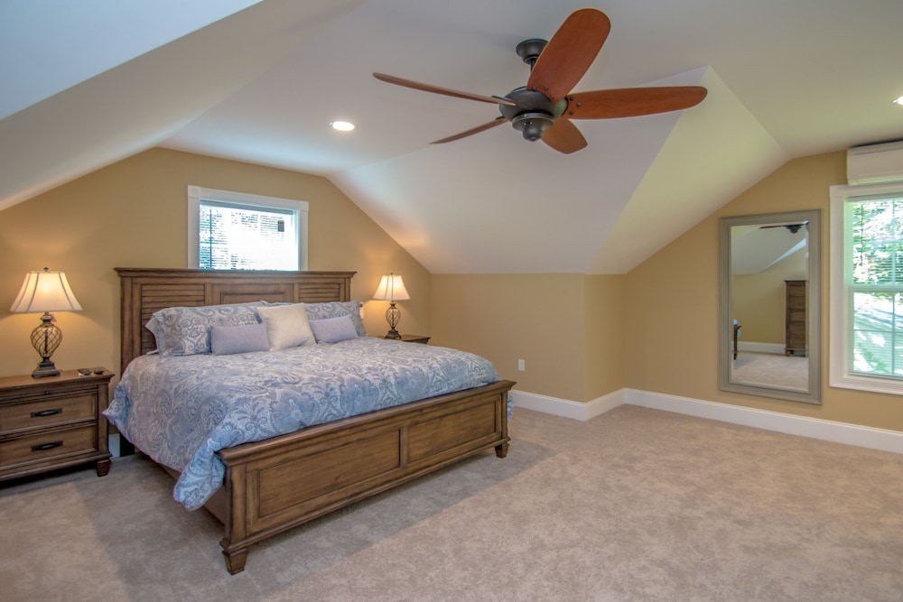 Beautiful Home, 3 Bed/3 Bath. Located Near Storyland, N.conway. Dog Friendly. - Jackson, NH