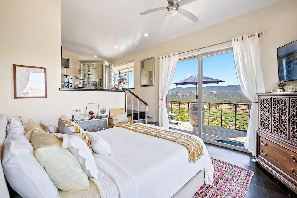 Paso Robles - Experience Vineyard Life -Video Tour- Stay On The Vineyard - San Miguel, CA