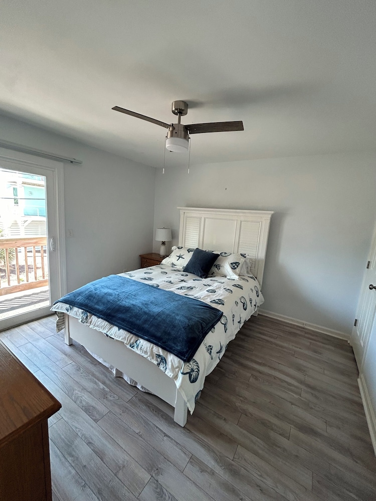 Oceanfront & Pool Rénové Avec Grande Terrasse Et Netflix - 7 Personnes - Linge De Maison Incl. - Carolina Beach, NC