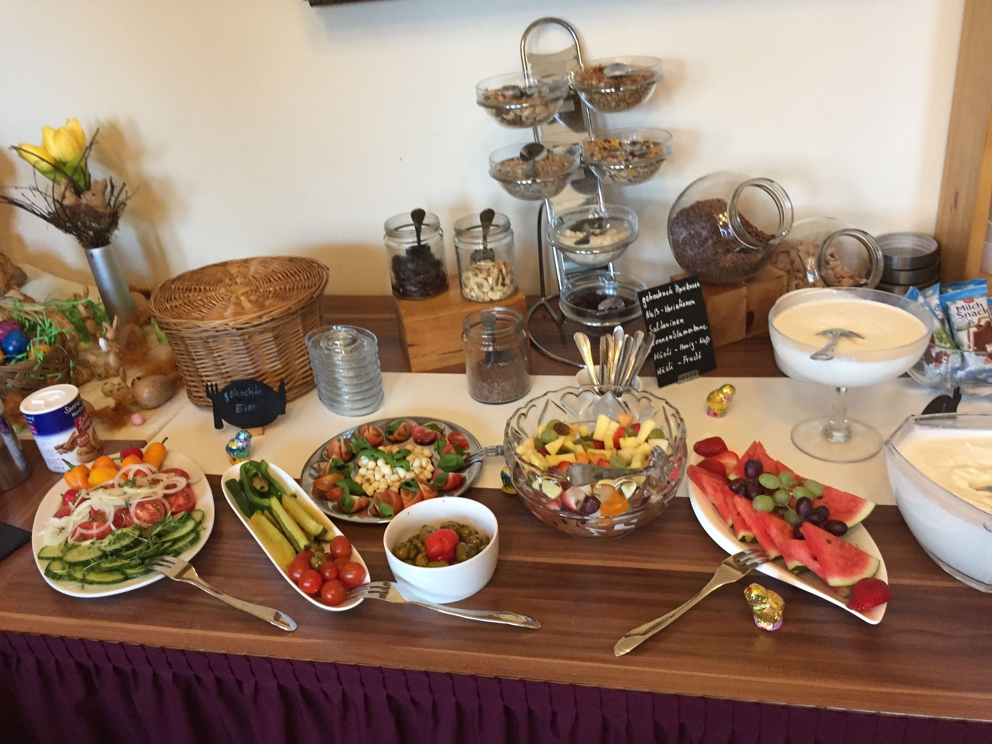 Café da manhã com buffet todos os dias mediante uma taxa