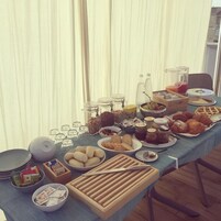 Pequeno-almoço tipo buffet diário incluído 