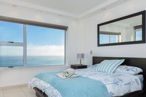 Apartamento Superior, 3 quartos, vista para o mar, em frente à praia | Edredões de penas, com decoração personalizada 