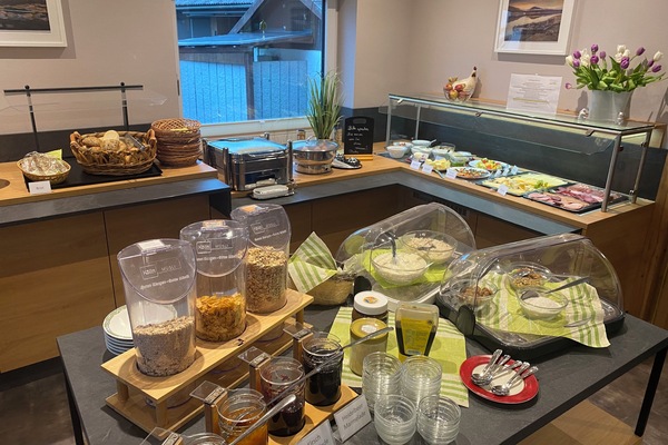 Pequeno-almoço tipo buffet diário incluído