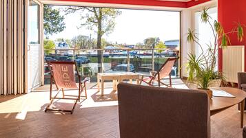 Quarto Duplo, vista para o porto (Nr. 10 (French balcony)) | Cofre no quarto, Wi-fi grátis, roupa de cama fornecida