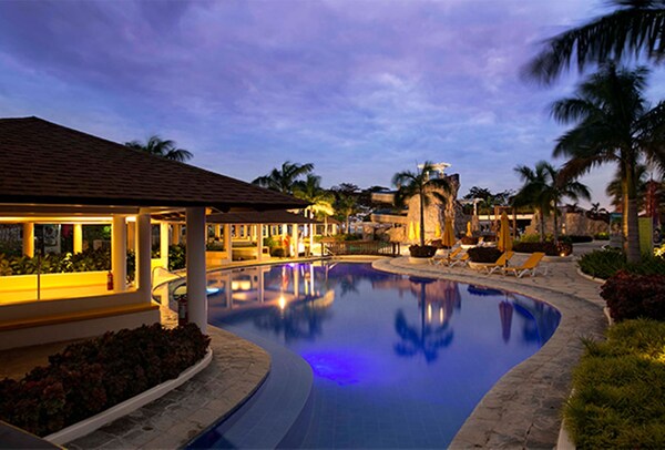 Crusoe Cabins Casobe - Calatagan