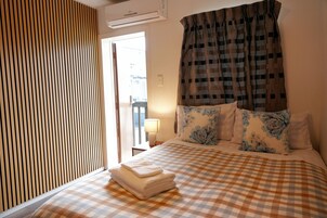 Estúdio básico, 1 cama de casal, para não fumantes, geladeira | Roupas de cama premium, camas Select Comfort, individualmente decorados