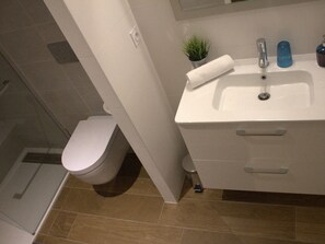 Quarto Duplo Standard, casa de banho privativa (1er étage ) | Casa de banho