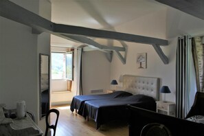 Wi-fi grátis, roupa de cama fornecida 