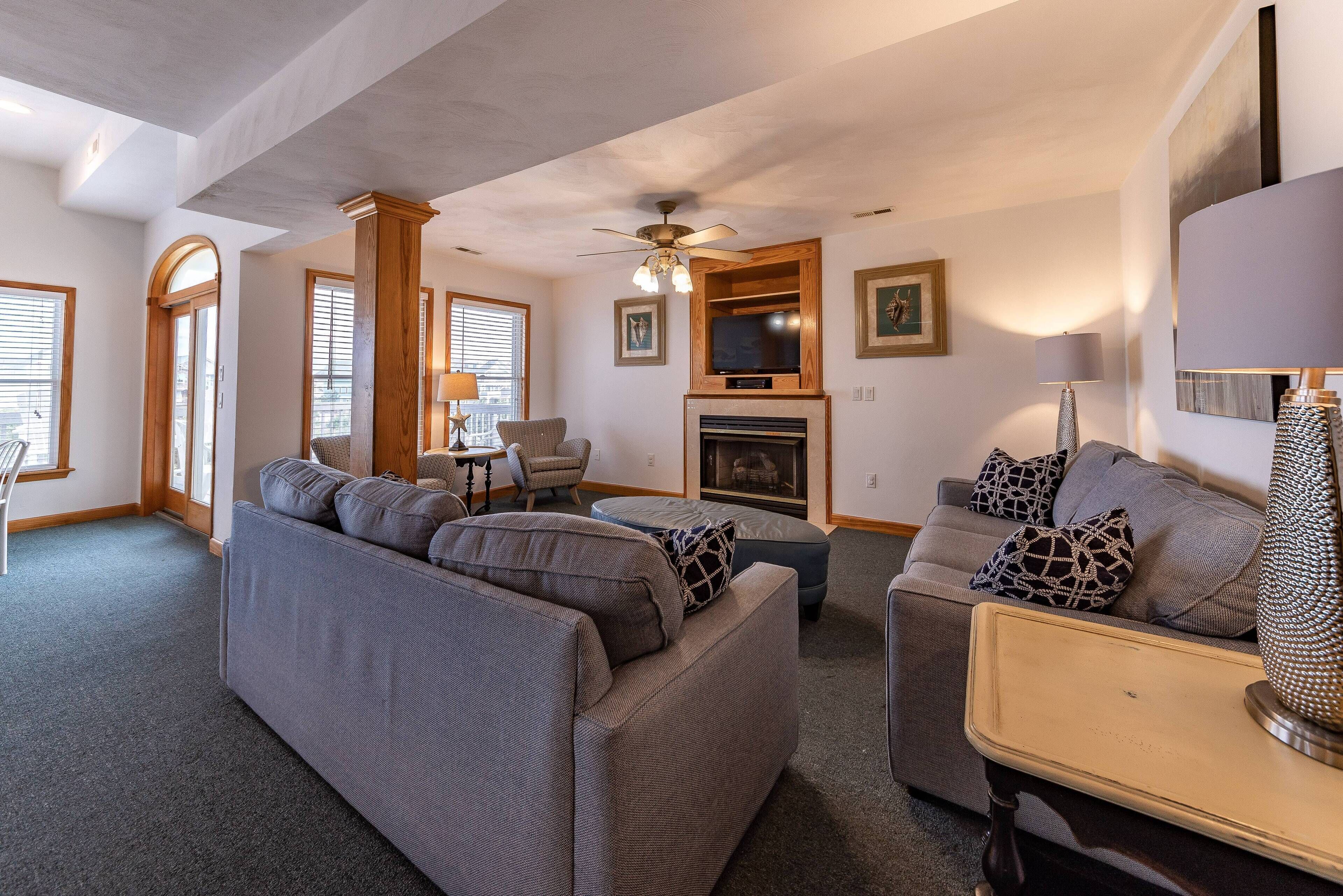 Cloud Nine - Kdh Mp 7, Semi-oceanfront, Ocean View, 120 Yds To Beach, Pool, Hot Tub, Pets Ok - Nags Head, NC