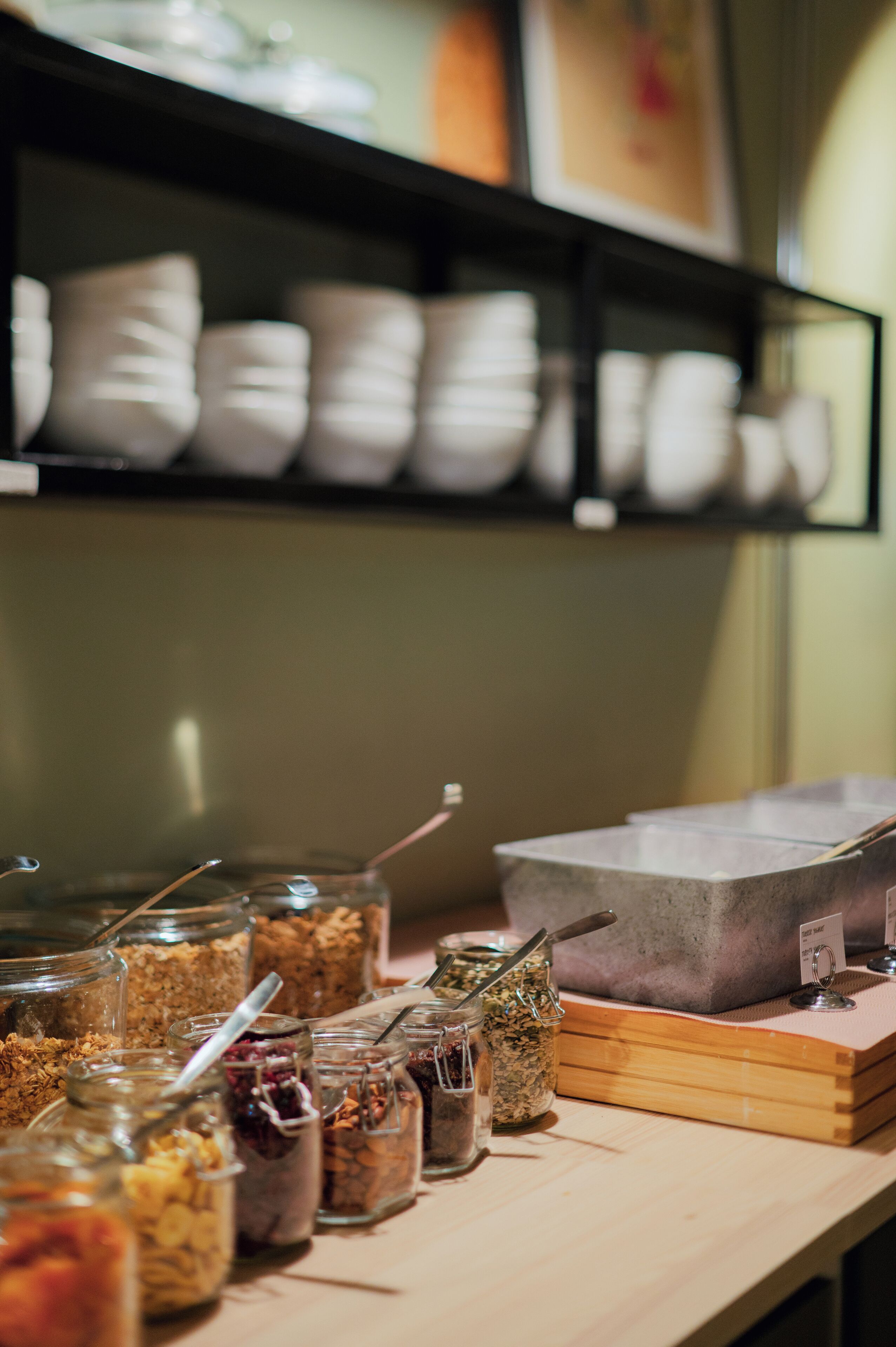 Café da manhã com buffet grátis todos os dias