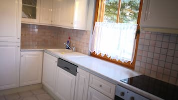Apartamento, 3 quartos | Cozinha privada