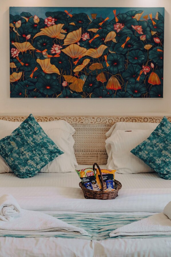 Quarto Duplo Deluxe | Com mobília individualizada, Wi-fi grátis, roupa de cama fornecida