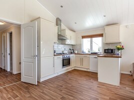 Casa de campo | Cozinha privada | Lava-louças, torradeira, talheres/pratos/utensílios de cozinha