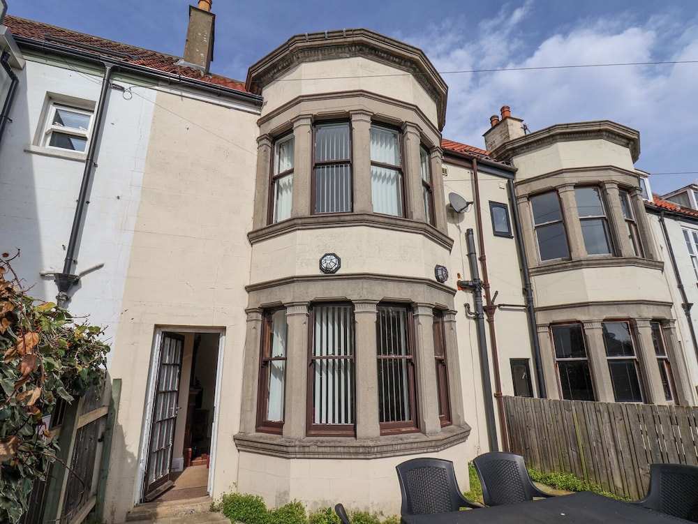 Mayfield Manor - Whitby