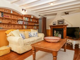 Casa de campo | Sala de estar | TV, DVD player