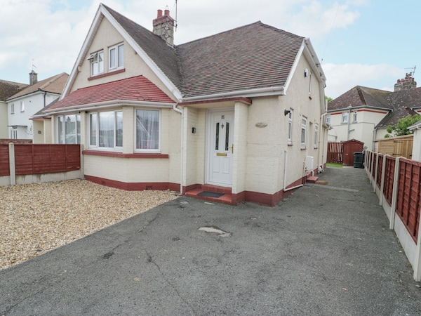 Maesdu Cottage - Rhos on Sea