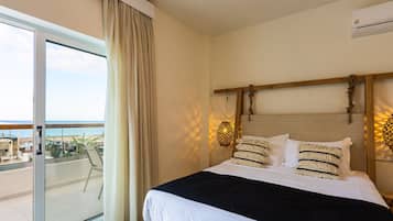Standard Room with Sea View | 1 quarto, cofres nos quartos, individualmente decorados