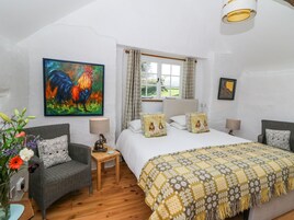 1 quarto, com decoração personalizada, com mobília individualizada 