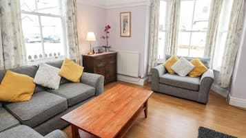 Casa de campo | Área de estar | TV, DVD player