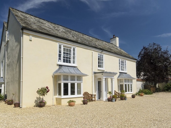 Abbots Manor - Honiton