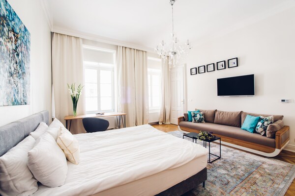 Adele Apartments - Pécs