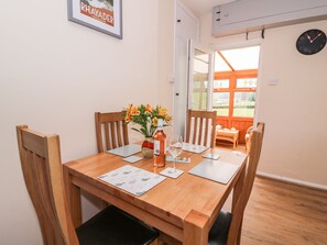 Casa de Campo | Cozinha privada | Um frigorífico, um micro-ondas, uma placa de cozinha 