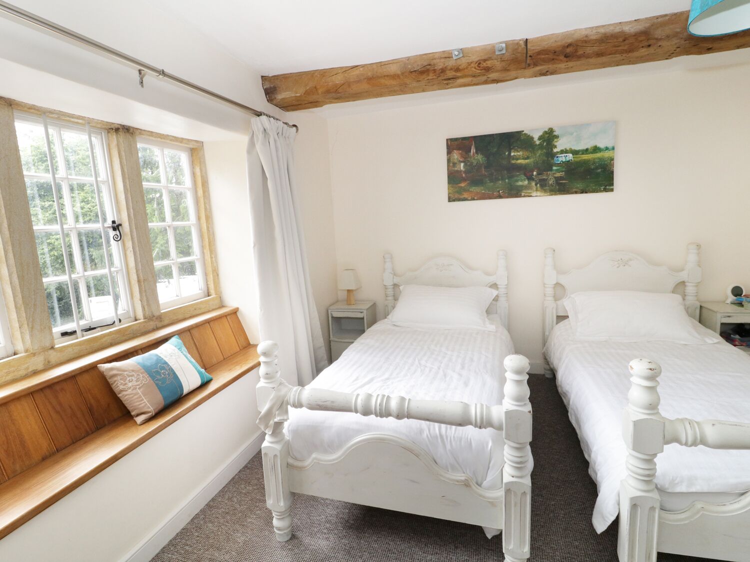 Casa de Campo | 6 quartos, com decoração personalizada, com mobília individualizada 