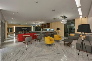 2 bares/lounges, este bar no terraço do hotel 