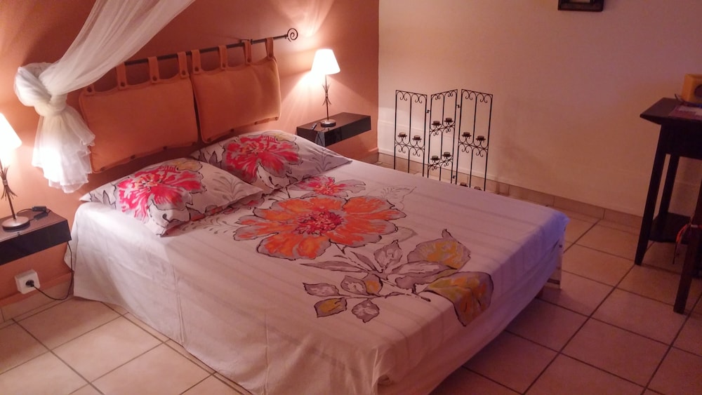 Bungalow Wood River Schorren Met Uitzicht Op De Caribische Zee En Het Platteland - Martinique