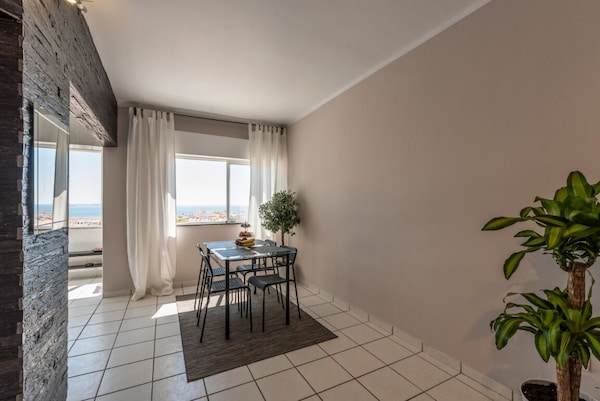 Apartamento De 3 Habitaciones Con Vista Increíble - Lagos