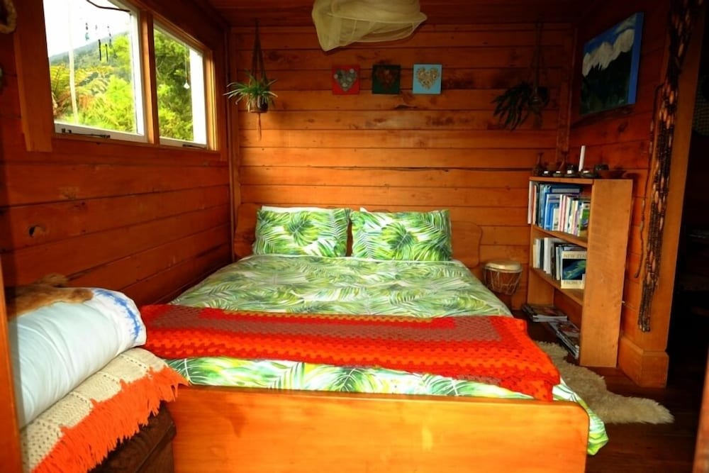 Wildside Lodge (Romantische Off-grid-kabine) - Harihari