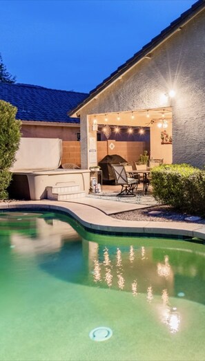 Beautiful 3 Bedroom Pool! No Fee Heated Pool Hot Tub! - Avondale | Vrbo