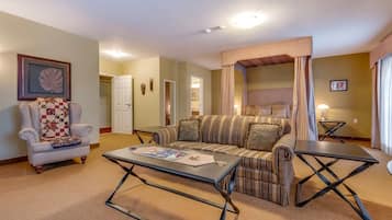Suite, 1 cama king-size | 1 quarto, cortinas/cortinados opacos, quartos insonorizados