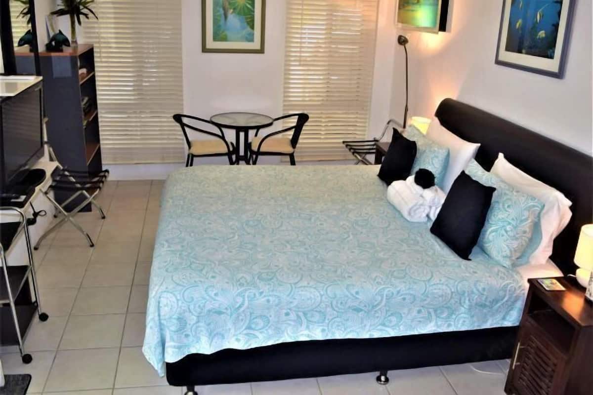 Wi-Fi de cortesia, roupa de cama