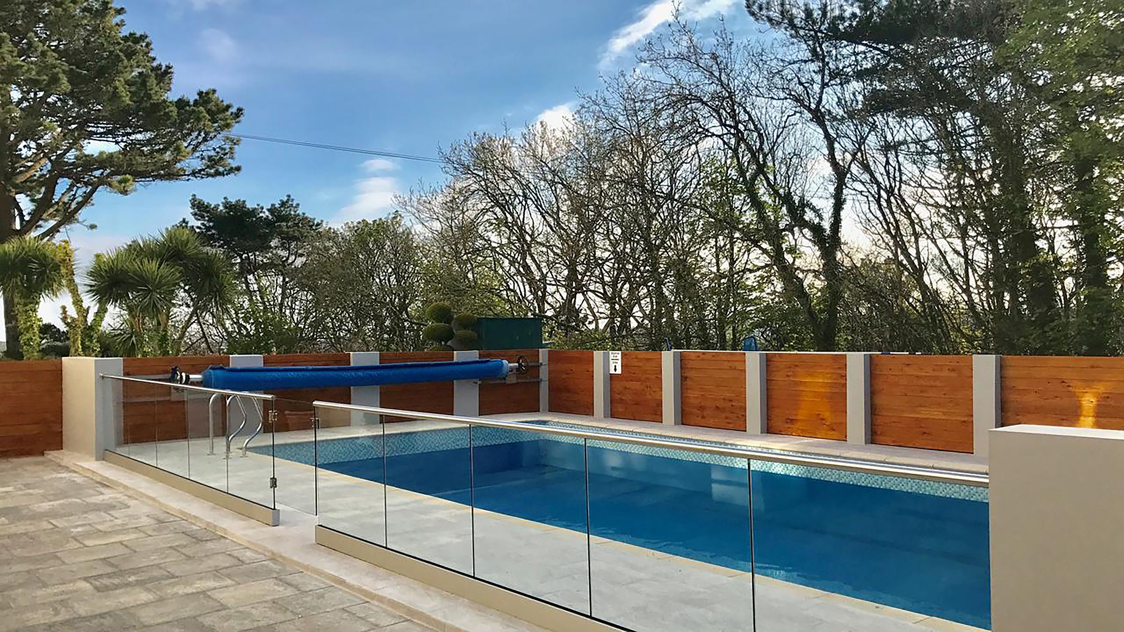 Piscina externa sazonal