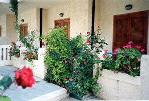 Quarto Twin, varanda, vista para a piscina | Varanda