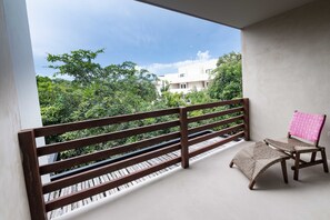 Apartamento em Condomínio Fechado, 2 quartos | Varanda