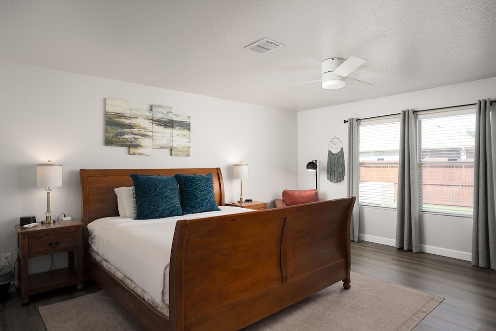 Enjoy Casa Blanca: Family Friendly, Hot Tub, Patio & Bbq - Hill Country Retreat – San Antonio