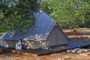 Tenda (Ollol) | Com mobília individualizada, camas desdobráveis 