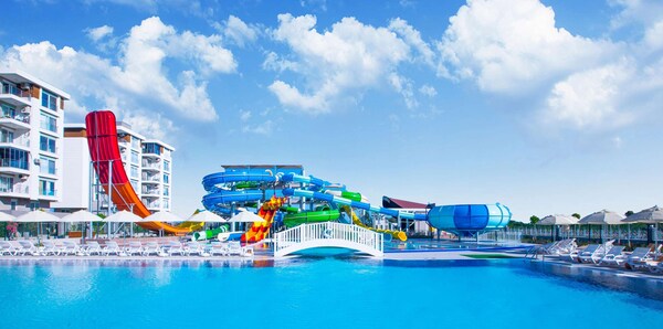 Greenwood Suites Resort - Lara Beach