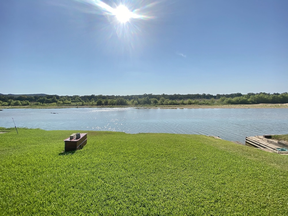 Relax And Unwind At Our Quiet Lbj Llano River Retreat Home - Dog Friendly! - Lake Buchanan, TX
