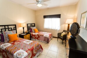 Casa, 2 quartos, não fumadores | 2 quartos, Wi-fi grátis, roupa de cama fornecida