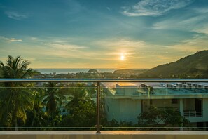 4 Bedrooms Villa  | Sacada