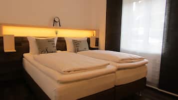 Quarto casal luxo | Escrivaninha, quartos à prova de som, Wi-Fi de cortesia, roupa de cama