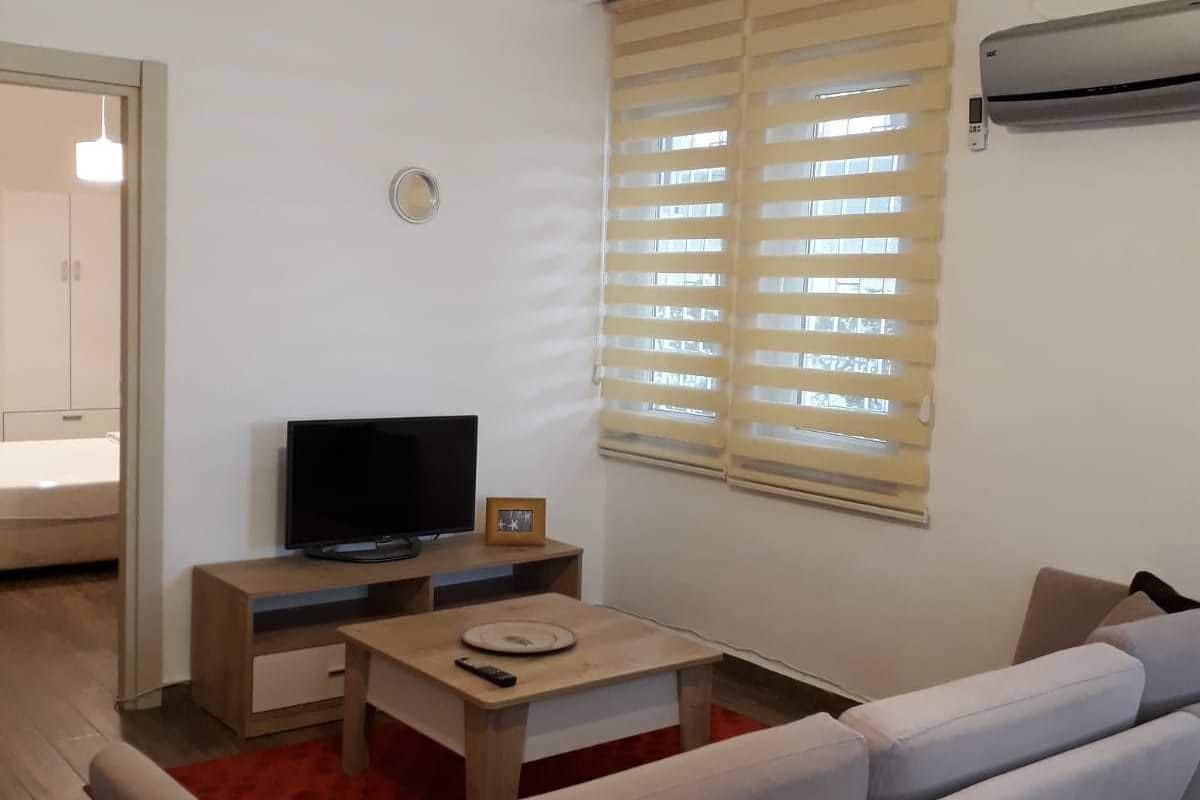 Apartamento | Área de estar | TV LED