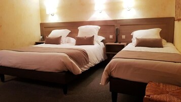 Secretária, Wi-fi grátis, roupa de cama fornecida 