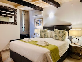 Quarto conforto (Large (DINGLI) | Cofres nos quartos, individualmente decorados