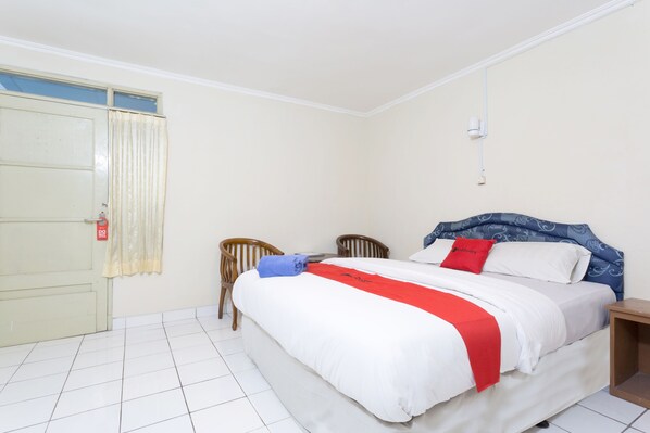 Quarto Familiar | Secretária, Wi-fi grátis, roupa de cama fornecida