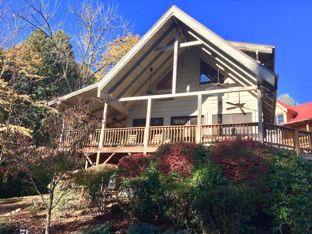 We’re Open! No Damage. Rank: Top1%! In Heart Of Maggie Valley Near Skyline Drive - Maggie Valley, NC